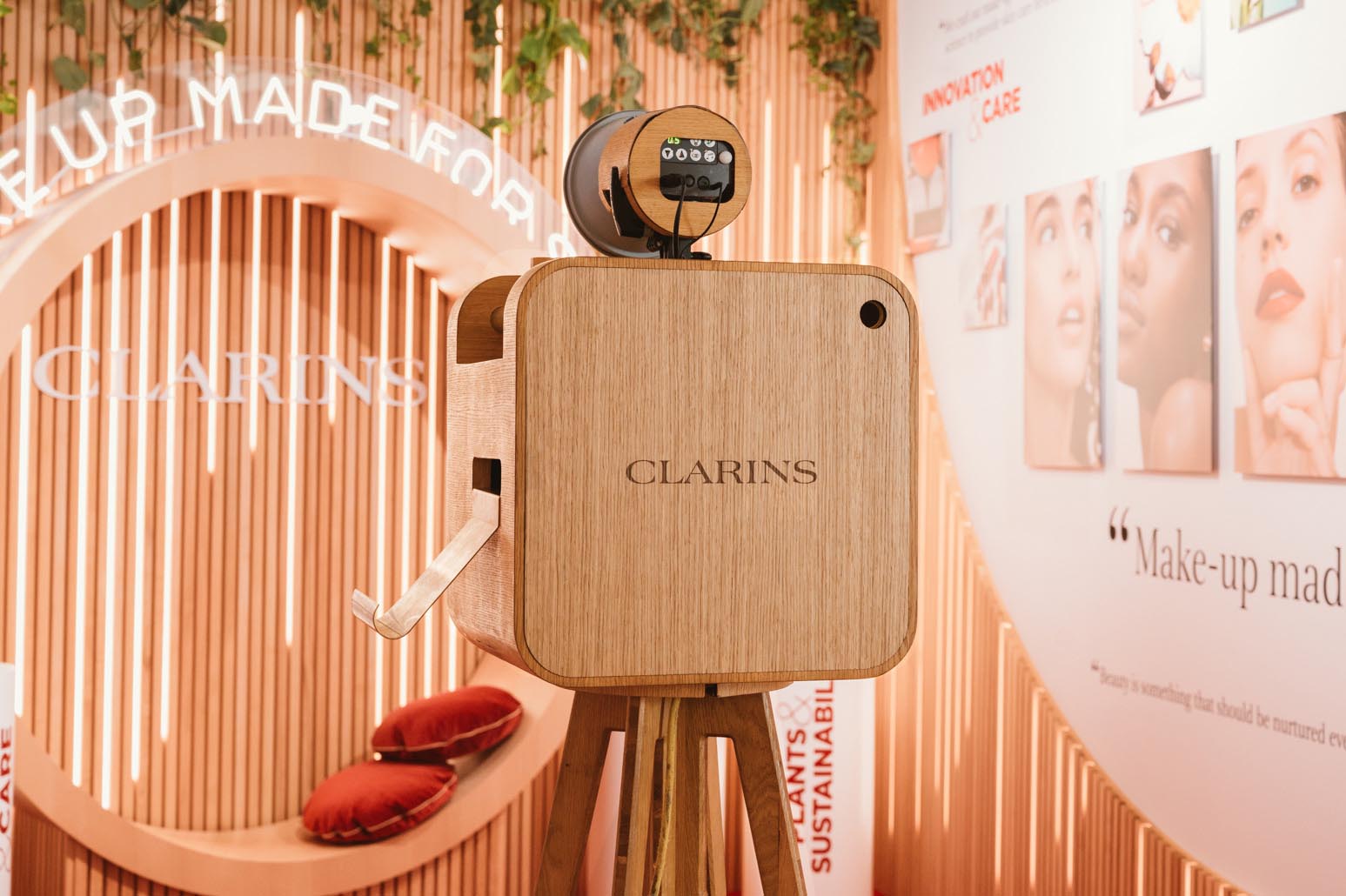 Néoportrait - LE photobooth design pour vos événements d'entreprise